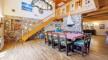 Villa | Restaurantes