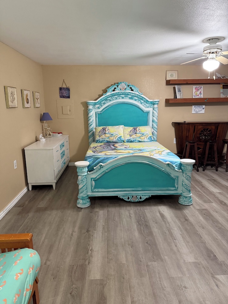 Swimming Pool. Hot Tub. Dog-friendly, High-speed Wifi - Rockport, TX