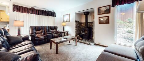 Apartamento em Condomínio Fechado, 2 quartos | Sala