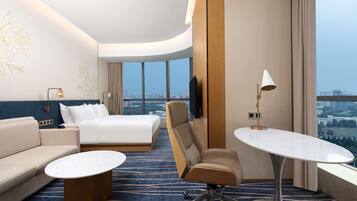 Quarto Premium, 1 cama king-size | 1 quarto, minibar, cofre no quarto, secretária