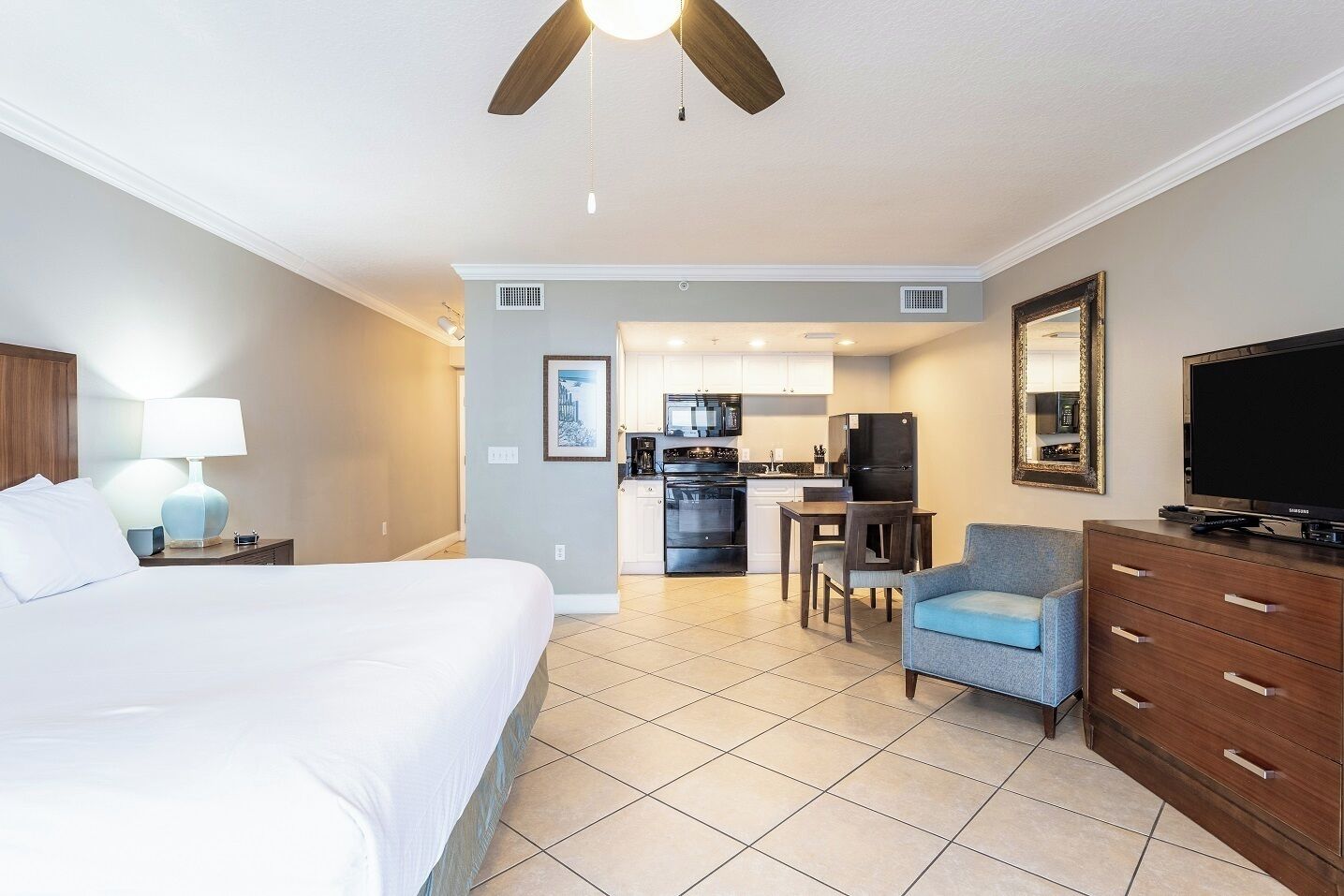 Panama City Beach | Couples Sand Escape | Pool + Hot Tub - Laguna Beach, FL