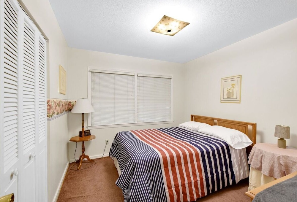 Carole Cottage - Close To Golf, Tennis, And The Beach - Brunswick, GA