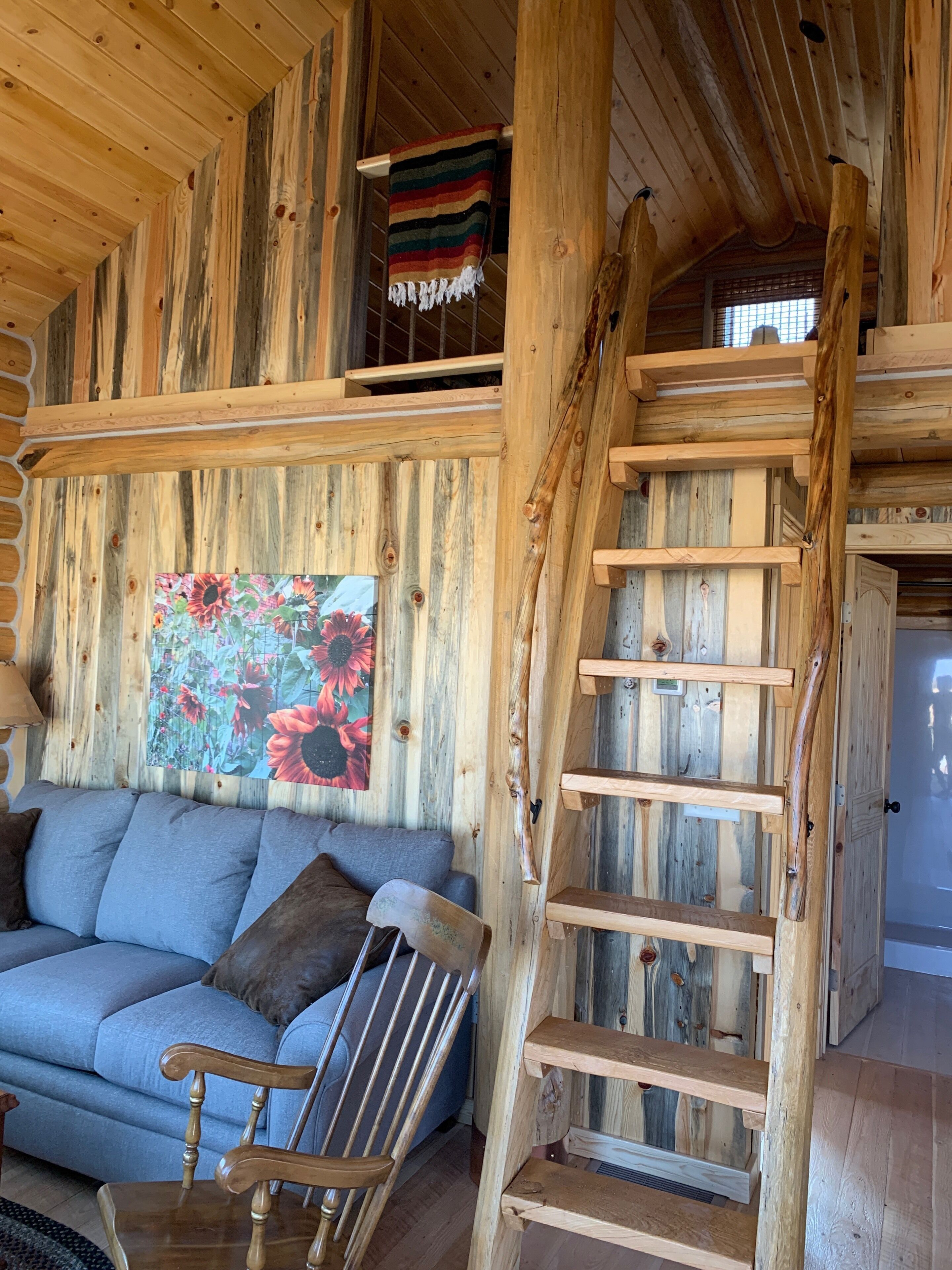 River Haven Cabin - North- Private River Access! - Montana