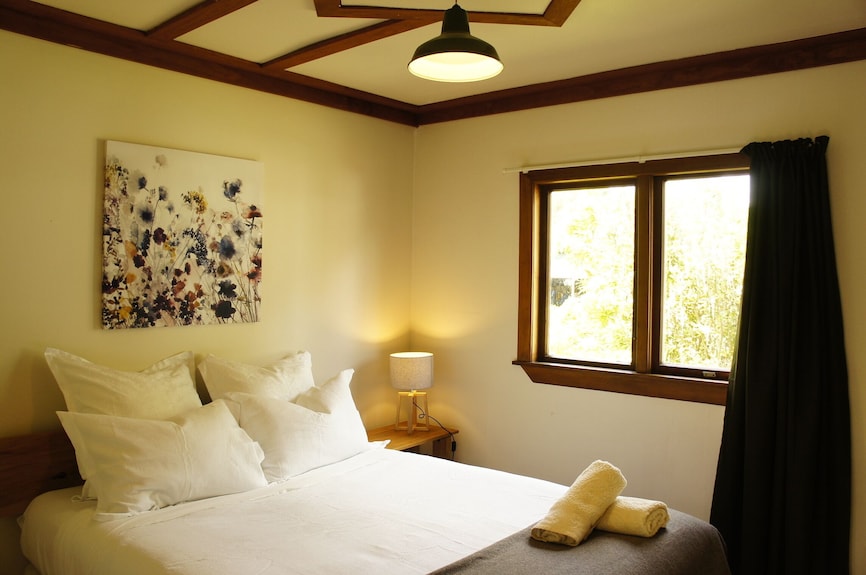 Welcome Home Cottage, Manapouri, Fiordland - South Island