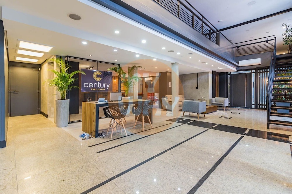 Century Park By My Way - Porto