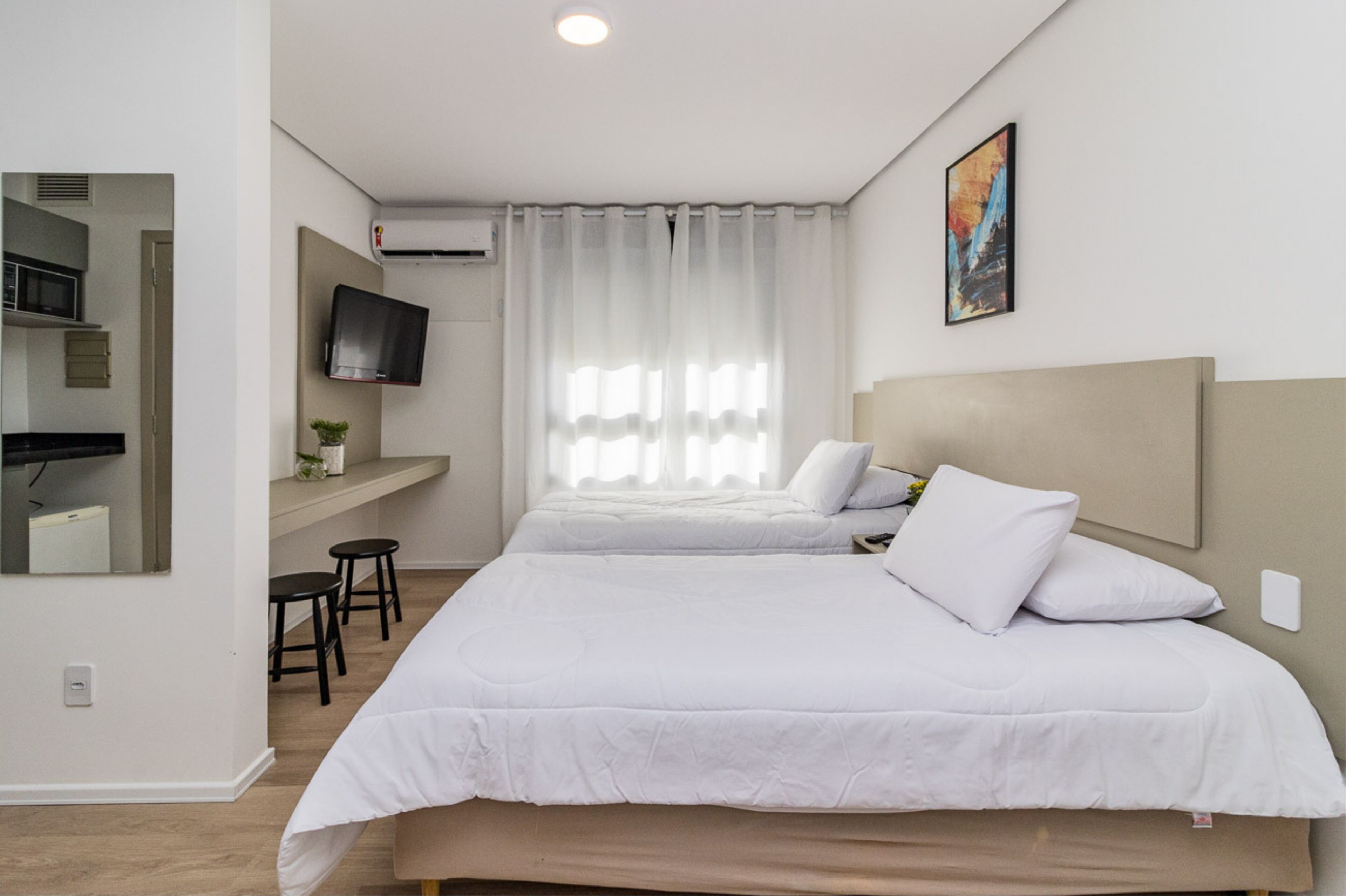Apartamento Premium | Secretária adequada para computadores portáteis 
