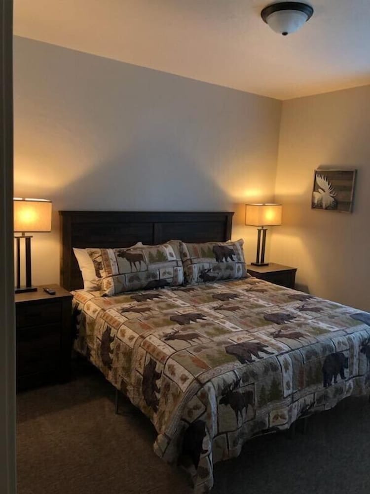 On The Salmon River-cabin 2 - 2 Bed, 2 Bath, Sleeps 6 - Idaho