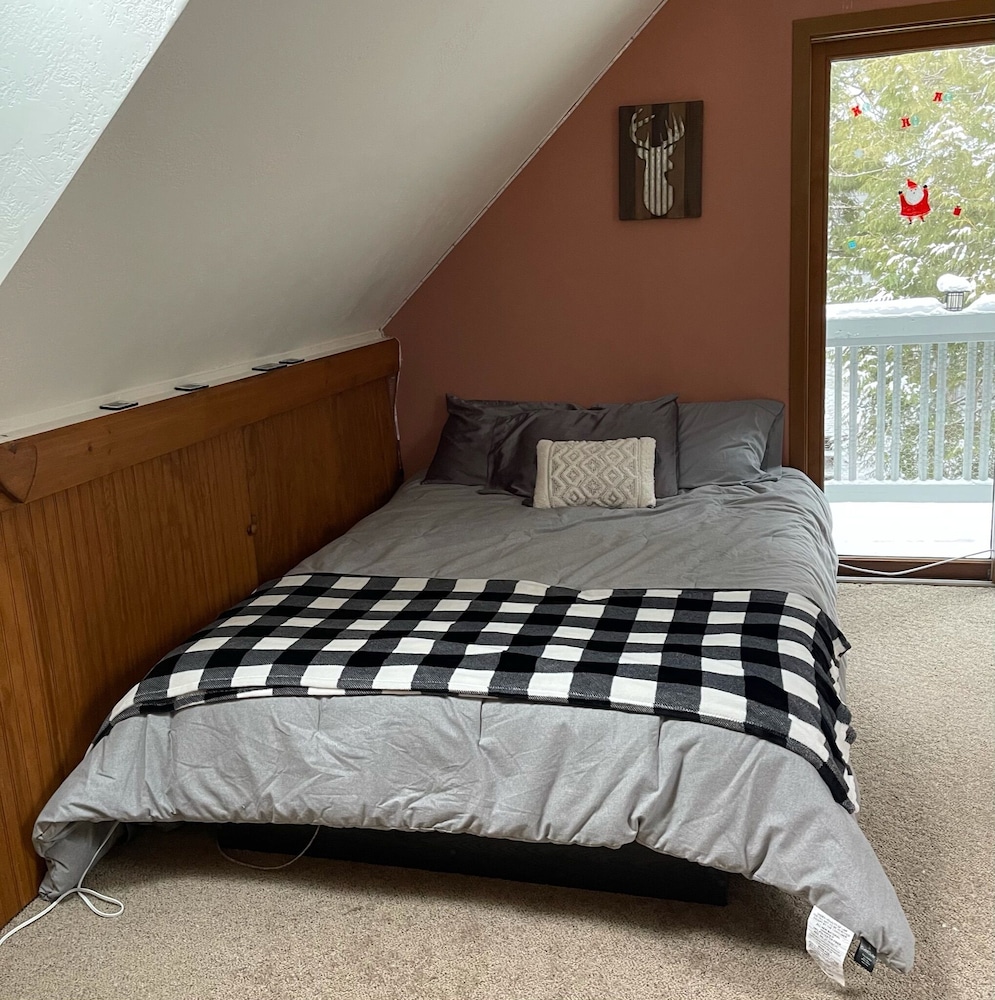 Idlewild Hideaway By The Bay (With Large Deck) - Door County, WI