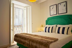 Apartamento Standard, 2 quartos | Cofre no quarto, quartos insonorizados, ferro/tábua de engomar 