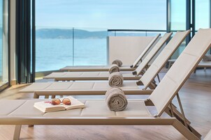 Sauna, banheira de hidromassagem, tratamentos corporais 