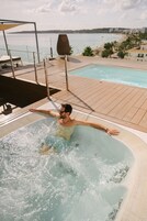 Piscina exterior sazonal