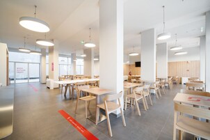 Pequeno-almoço tipo buffet diário (12.50 EUR por pessoa) 