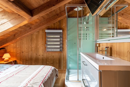 Magnificent Apartment With Jacuzzi At 2000m - Les Menuires
