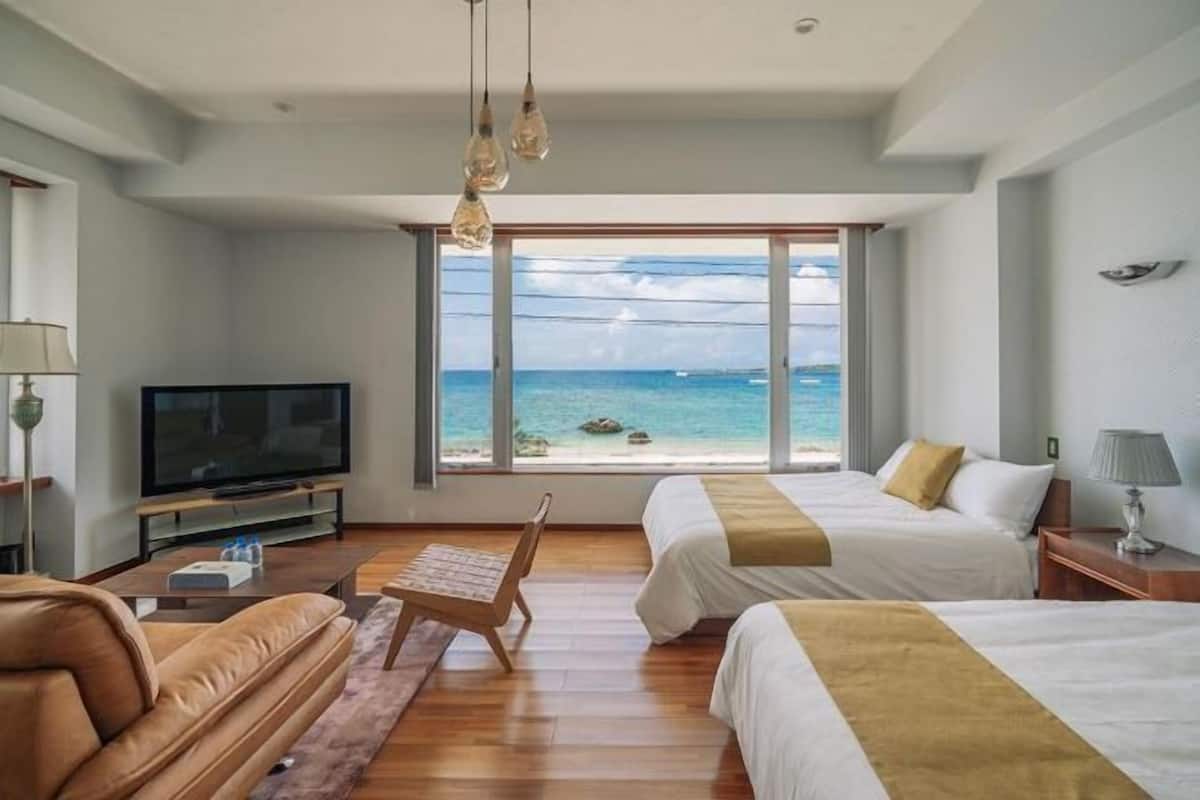 3 quartos, com decoração personalizada, cortinas/cortinados opacos
