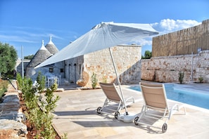 Piscina externa sazonal