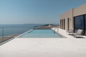 Alon Sevou Master Suite Private Pool Sea View | Terraço/pátio interior