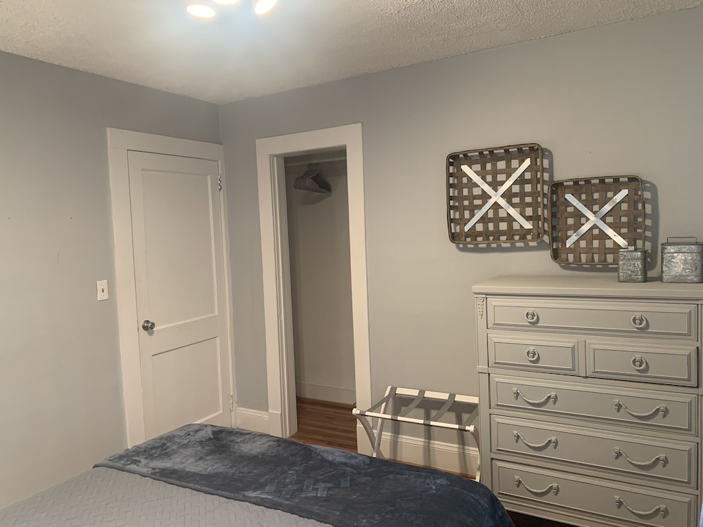 Charming Downtown Cottage - Southern Pines, NC