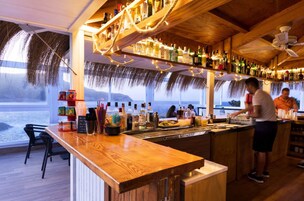 Vistas para o mar, aberto em determinados dias 