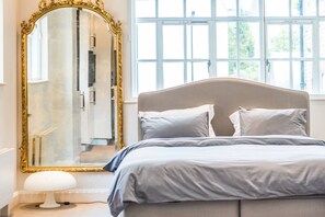 Apartamento | 2 quartos, Wi-fi grátis, roupa de cama fornecida 