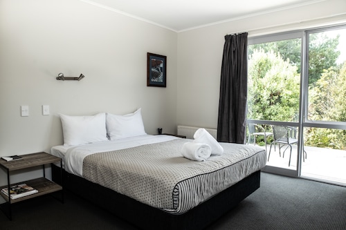 Zatori - A Luxury Base For Adventure Or Relaxation - New Zealand