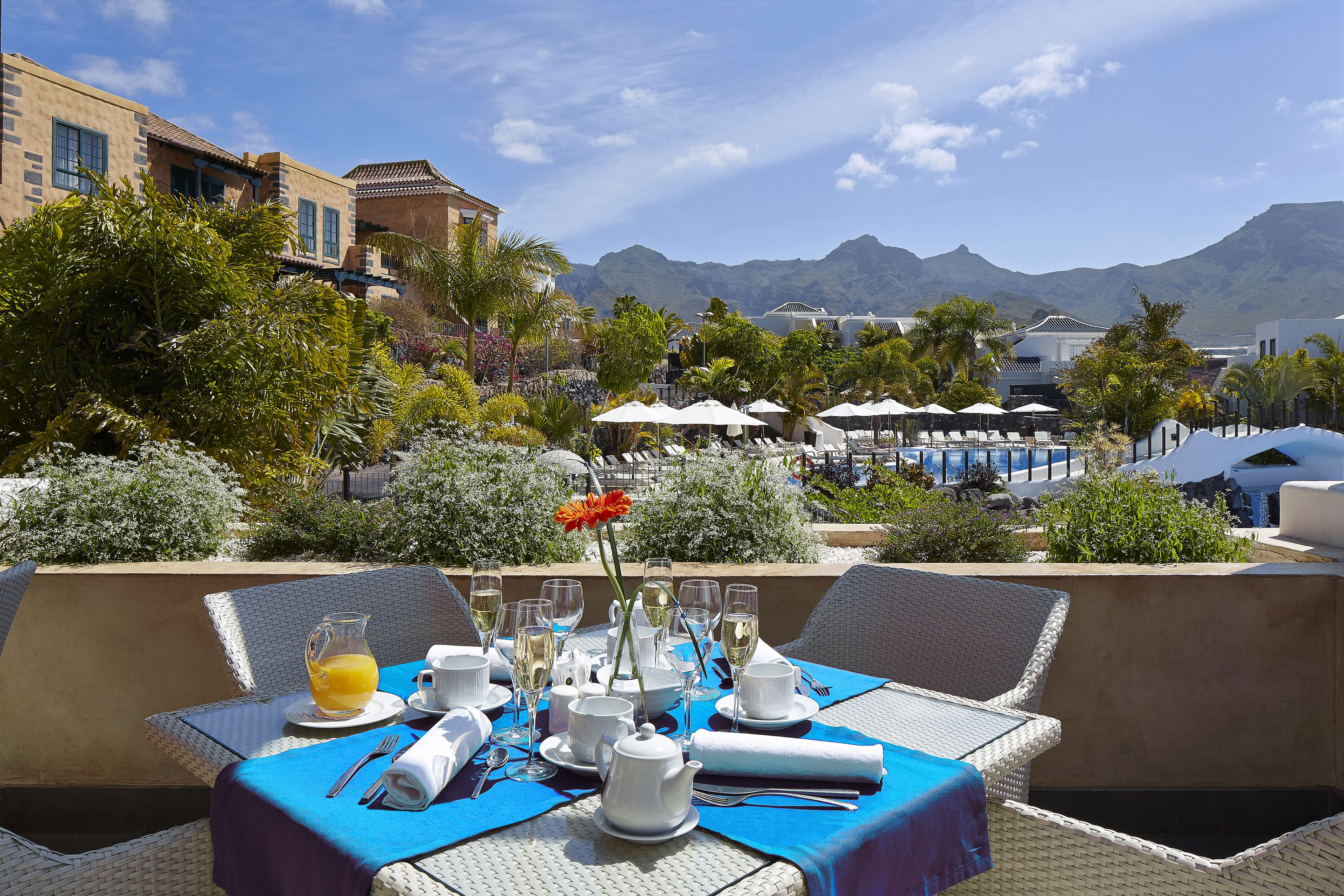 Pequeno-almoço tipo buffet diário incluído 