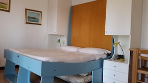 Apartamento standard, 1 quarto, cozinha | Escrivaninha, berços (sobretaxa), Wi-Fi de cortesia