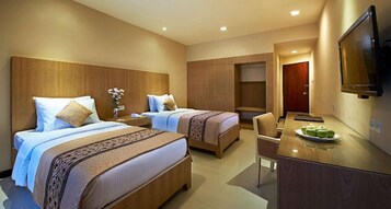 Deluxe Twin Room with Sea View | Lençóis de algodão egípcio, roupa de alta qualidade, minibar 