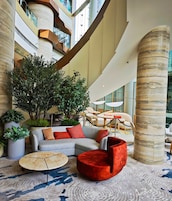 Área de estar no saguão