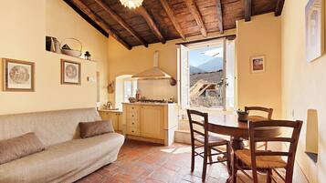 Cozzano | 1 quarto, edredões de penas, secretária, Wi-fi grátis