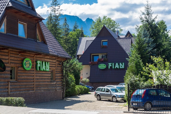 Ośrodek Usług Hotelarsko-gastronomicznych Fian - Zakopane