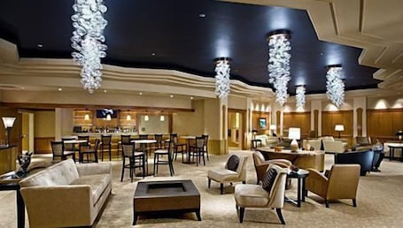 Lounge. Hollywood Casino & Hotel