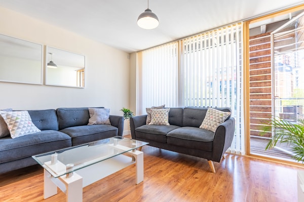 Cotels At Vizion - Milton Keynes