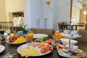 Pequeno-almoço inspirado na cozinha local diário mediante uma taxa 