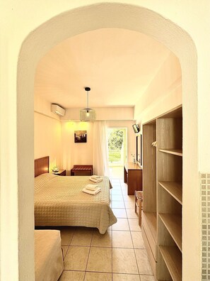 Estúdio | Roupas de cama premium, camas Select Comfort, cofres nos quartos