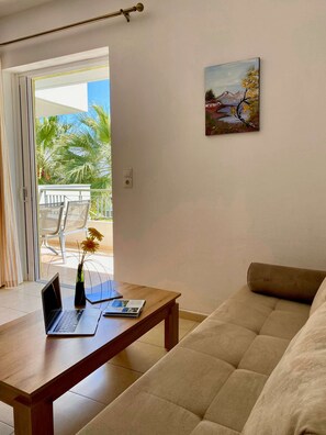 Apartment for 4 people | Área de estar | TV