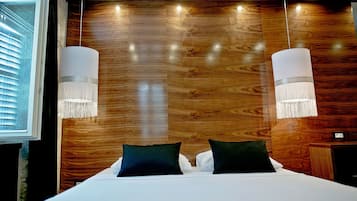 Roupas de cama antialérgicas, camas Select Comfort, frigobar