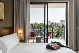 Cofre no quarto, secretária 