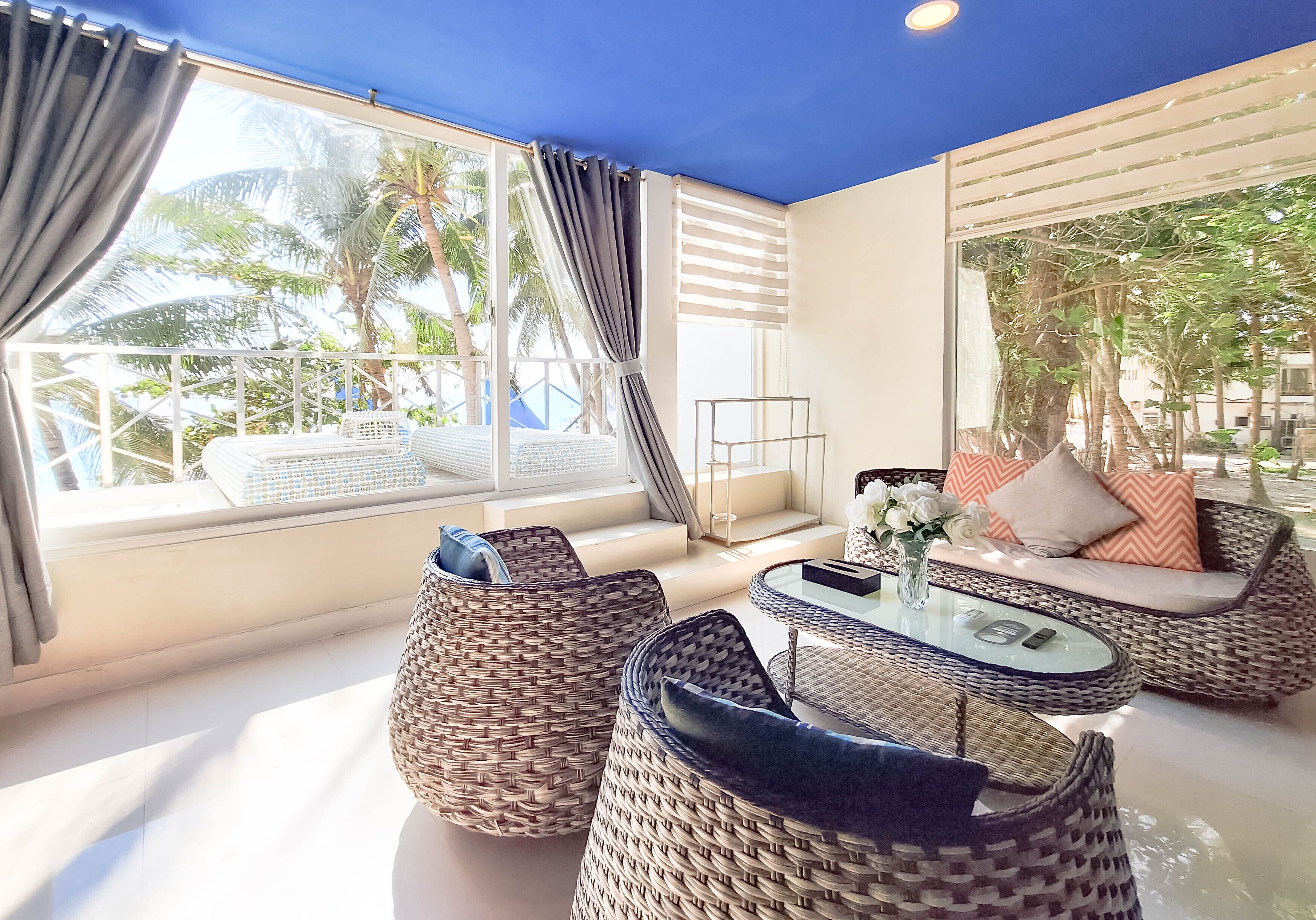 OCEANVIEW SUITE | Roupas de cama antialérgicas, frigobar, cofres nos quartos, escrivaninha
