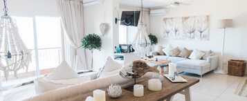Suite Lua de Mel, 1 cama king-size, banheira, vista para o mar | Cofre no quarto, cortinas/cortinados opacos, Wi-fi grátis