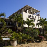 Fachada do alojamento (tarde/noite)