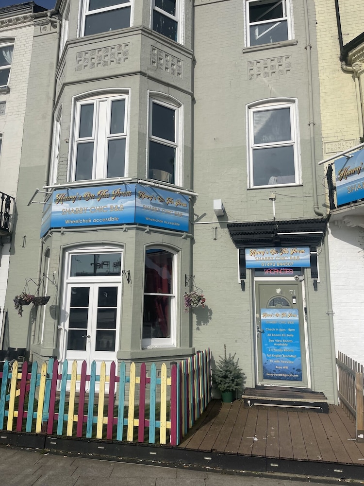 Henry's On The Prom - Great Yarmouth