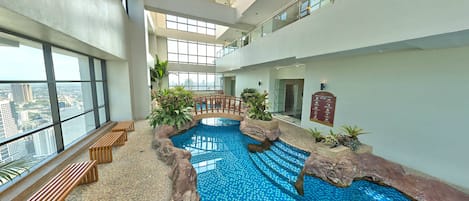2 piscinas internas