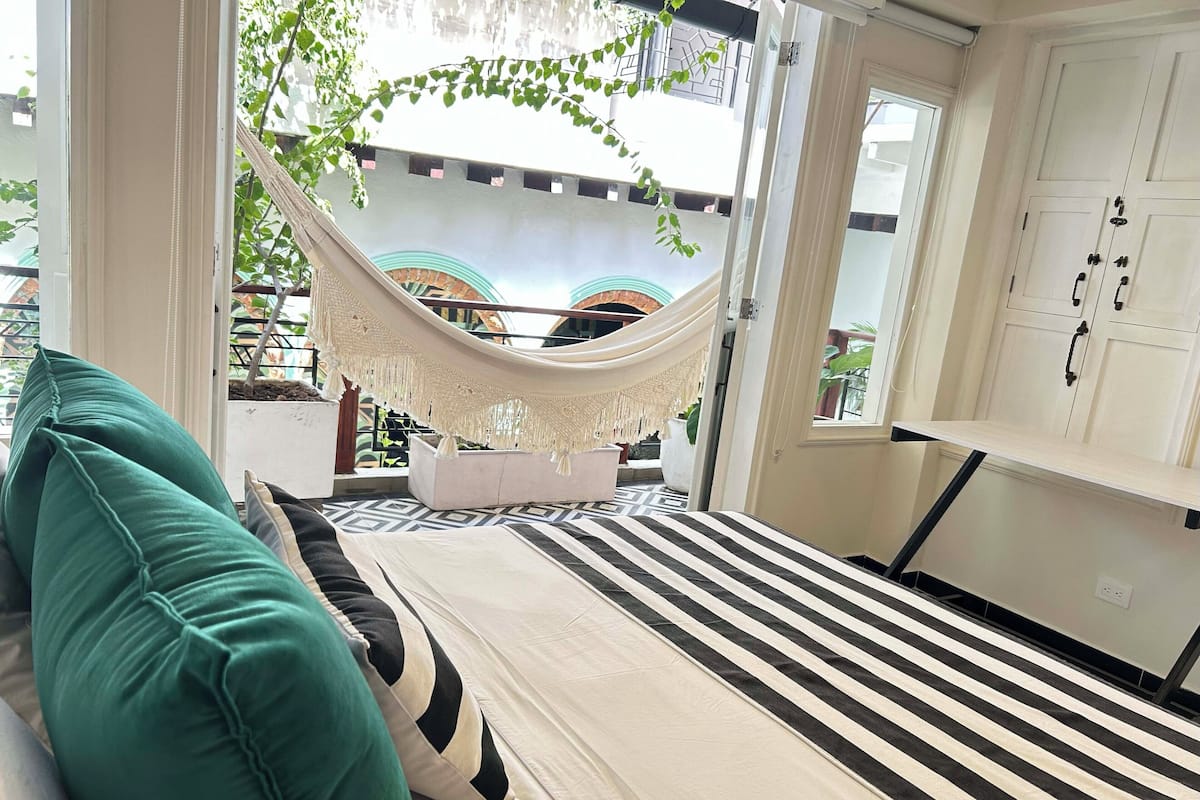 Suíte | Cofres nos quartos, Wi-Fi de cortesia, roupa de cama