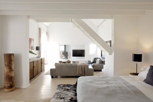 Minibar, cofre com capacidade para portátil, cortinas/cortinados opacos