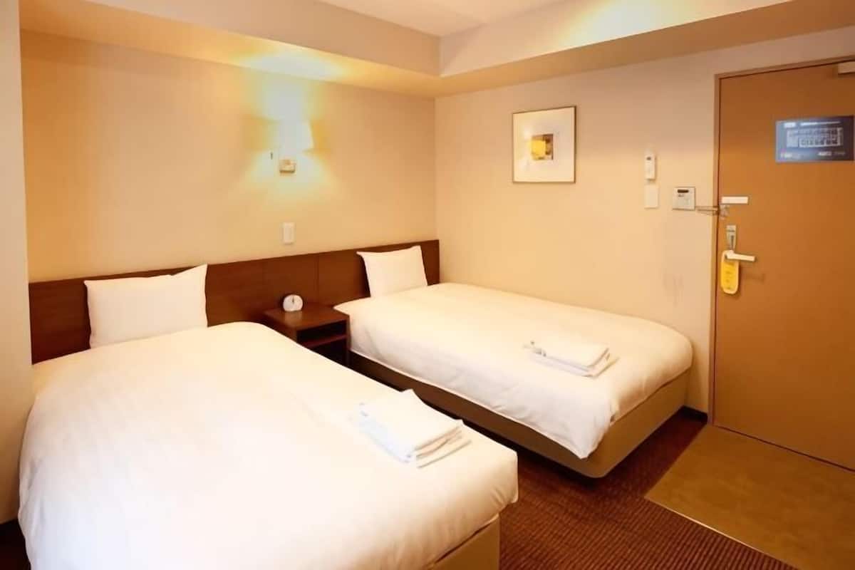 Secretária, Wi-fi grátis, roupa de cama fornecida