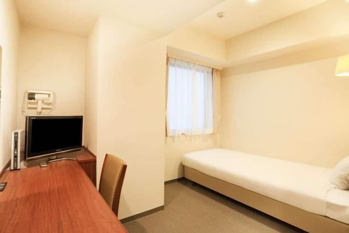 Secretária, Wi-fi grátis, roupa de cama fornecida