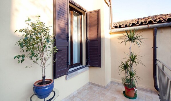 Quarto Triplo | Terraço/pátio interior