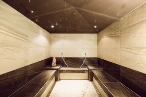 Sauna seca, sauna a vapor, massagens desportivas, massagens