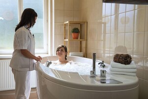 Banheira de hidromassagem, fontes termais/minerais 