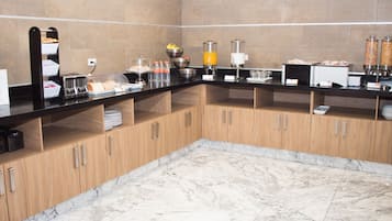 Café da manhã continental grátis todos os dias